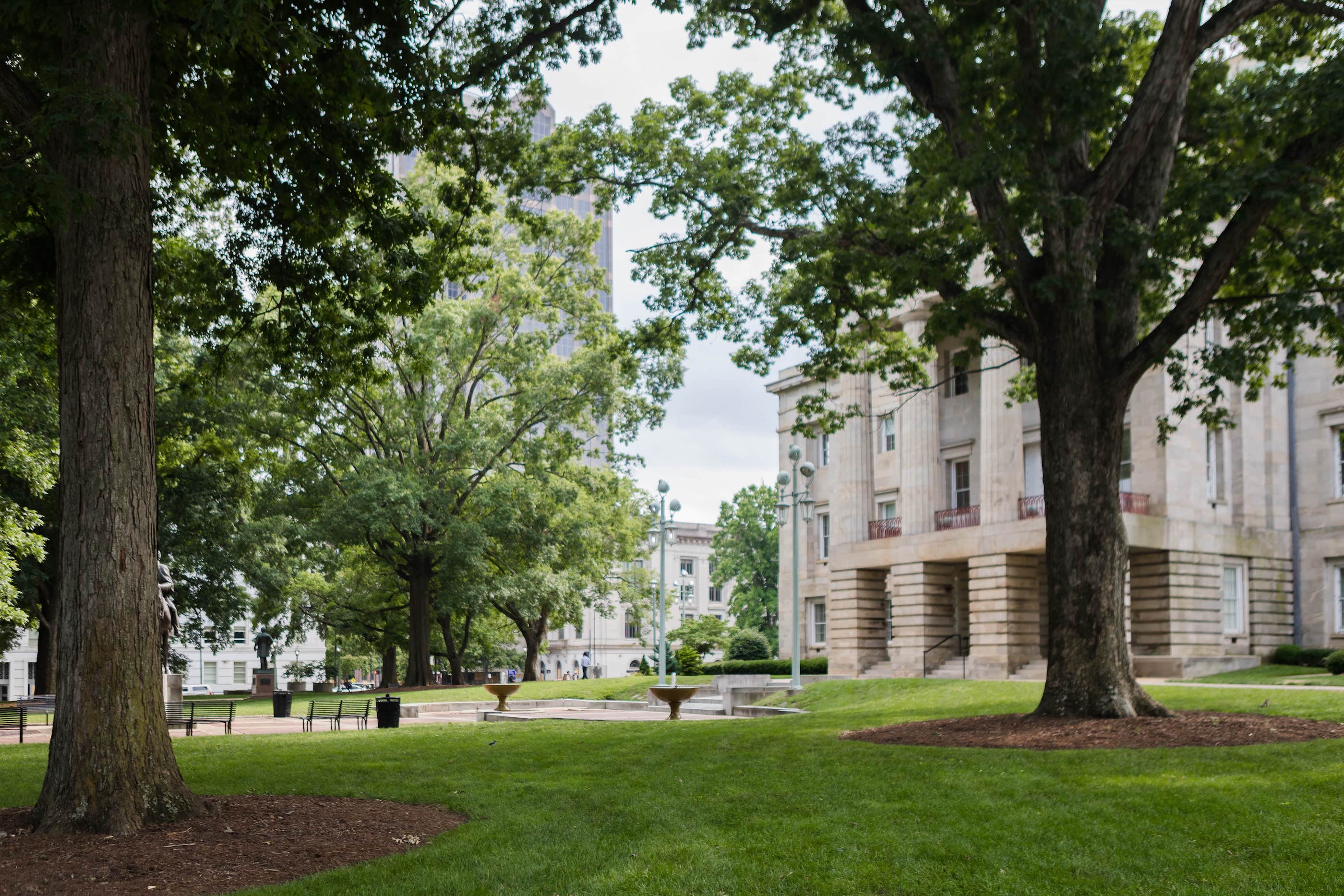 Law School Encounters with Critical Perspectives on Law: A View from ...